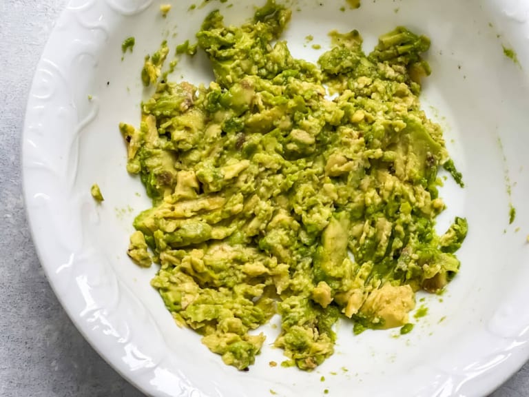 Smashed Avocado Toast With Eggs - Simple Indian Meals