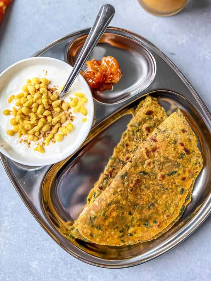 Gujarati Methi Thepla (Fenugreek Flatbread) - Simple Indian Meals